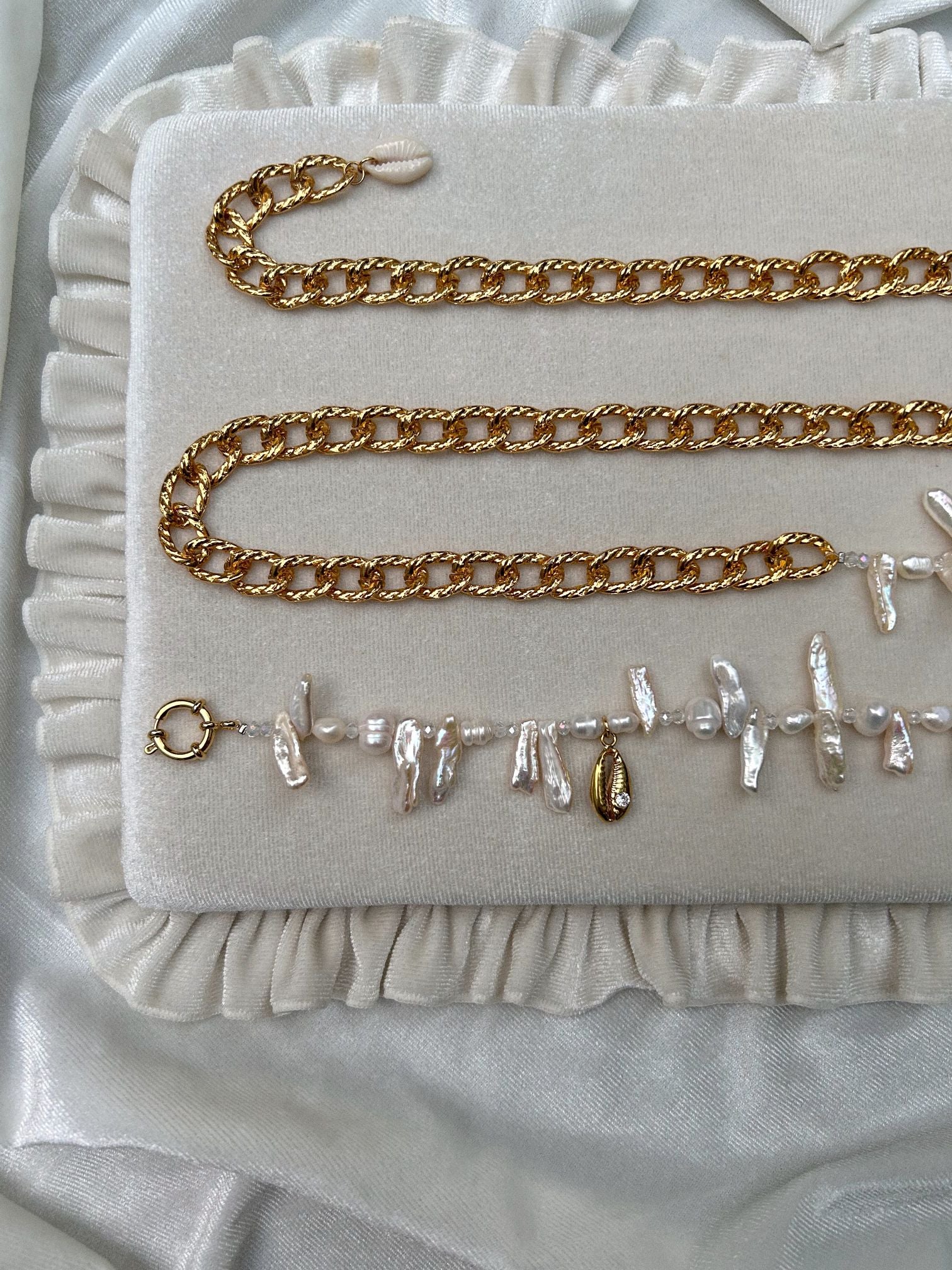 Heiana Belly Chain – Milky Shell